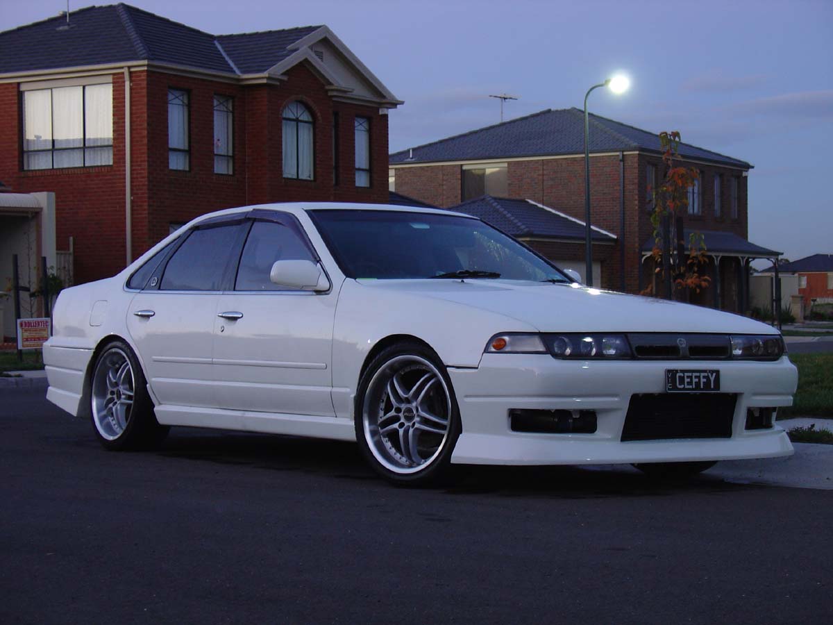 NISSAN CEFIRO A31 รุ่นยอดนิยมของชมรมขาซิ่ง
